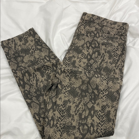 Zara | Pants & Jumpsuits | Zara Snake Print Skinny Pants Black And Tan ...